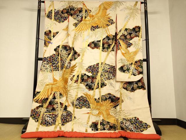 ■■■　サイズ　■■■ 身丈 182cm（肩から） 裄丈 63cm 袖丈 104.5cm　縫込み 4cm 袖幅 31cm 前幅 27cm 後幅 31cm 着物縫いこみ 内揚げ 0cm 裄 お袖側 約1cm　身頃側 約1cm ■■■　商品詳細...