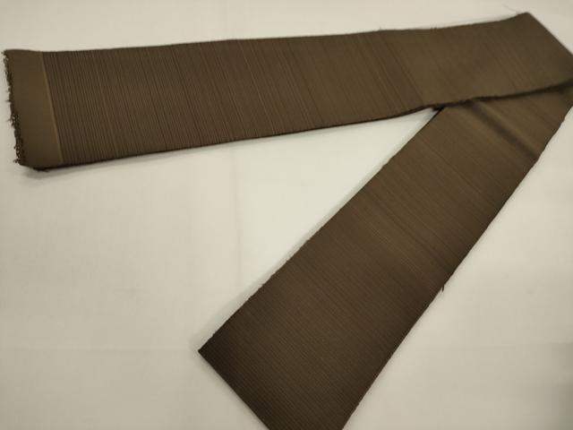 ■■■　サイズ　■■■ 長さ 408cm 幅 9.5cm程 ■■■　商品詳細　■■■ 【正絹・未仕立て】 状態は接写画像のように表地所々に汚れがございます。 爪で糸を1本1本掻きよせて織る爪つづれは 「日に寸、五日に寸、十日に寸」と伝えられ...