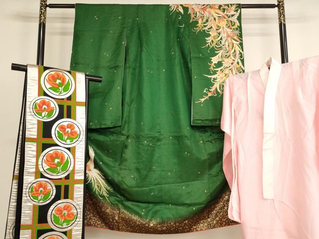■■■　サイズ　■■■ 【祝着】 身丈 134cm（肩から） 裄丈 47cm（肩上げ　4cm） 袖丈 74cm　縫込み 2.5cm 袖幅 30.5cm 前幅 18cm 後幅 25.5cm 着物縫いこみ 内揚げ 0cm （腰上げ　0cm） 裄...