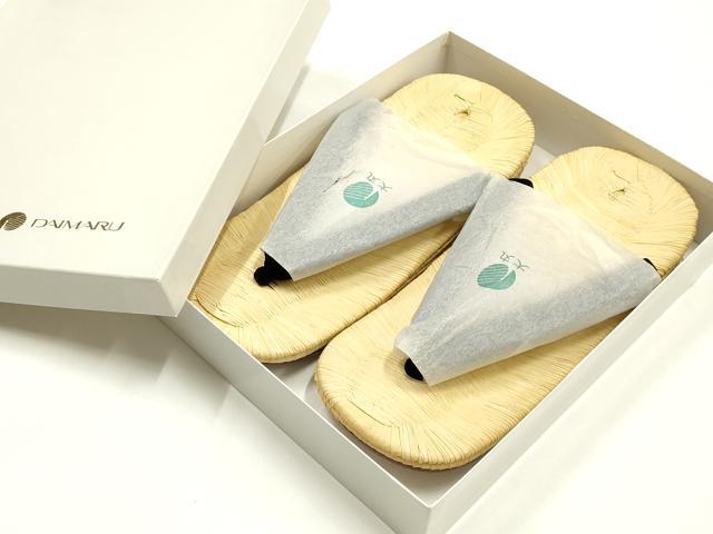 ■■■　サイズ　■■■ 長さ　　 24cm 幅　　　 9.5cm 踵高さ　 3cm ■■■　商品詳細　■■■ 【未使用】 状態は特に目立ったシミ汚れなどもなく大変良い状態です。 大変上質な逸品になります。 お安く出品致しますので、是非この機...