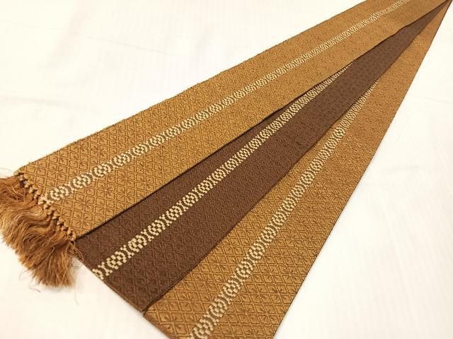 ■■■　サイズ　■■■ 長さ(房含めず) 360cm 幅 9cm程 ■■■　商品詳細　■■■ 【正絹】 状態は締めてはおりますが 特に目立ったシミ汚れなどもなく大変良い状態です。 本場筑前博多織は、 福岡県福岡市博多区やその周辺で生産される...