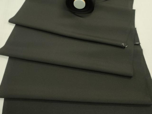 ■■■　サイズ　■■■ 長さ 　着尺分あり 幅 　　約36cm ■■■　商品詳細　■■■ 【正絹・紋付き】 状態は特に目立ったシミ汚れなどもなく大変良い状態です。 大変上質な逸品になります。 お安く出品致しますので、是非この機会にいかがでし...