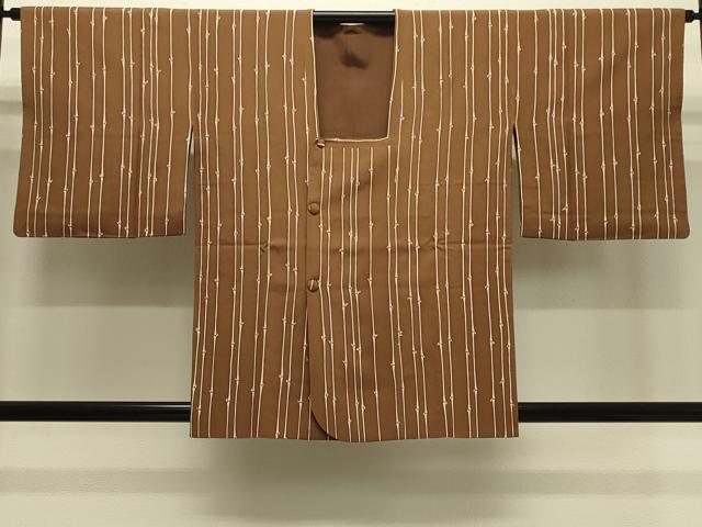 ■■■　サイズ　■■■ 身丈 82cm（肩から） 裄丈 65cm 袖丈 45cm　縫込み 4cm 袖幅 33cm 前幅 22cm 後幅 31cm 裄 お袖側 約1cm　身頃側 約2cm ■■■　商品詳細　■■■ 【正絹】 状態は特に目立った...