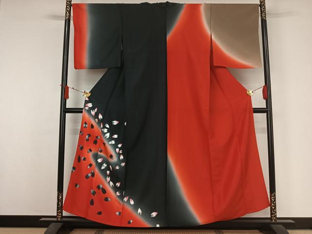 ■■■　サイズ　■■■ 身丈 155cm（肩から） 裄丈 68cm 袖丈 49cm　縫込み 3cm 袖幅 34cm 前幅 24cm 後幅 31cm 着物縫いこみ 内揚げ 7cm 裄 お袖側 約3cm　身頃側 約2cm ■■■　商品詳細　■■...