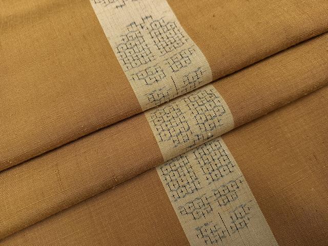 ■■■　サイズ　■■■ 身丈 157.5cm（肩から） 裄丈 64cm 袖丈 47.5cm　縫込み 6cm 袖幅 33cm 前幅 24cm 後幅 28.5cm 着物縫いこみ 内揚げ 9cm 裄 お袖側 約2cm　身頃側 約3cm ■■■　商...