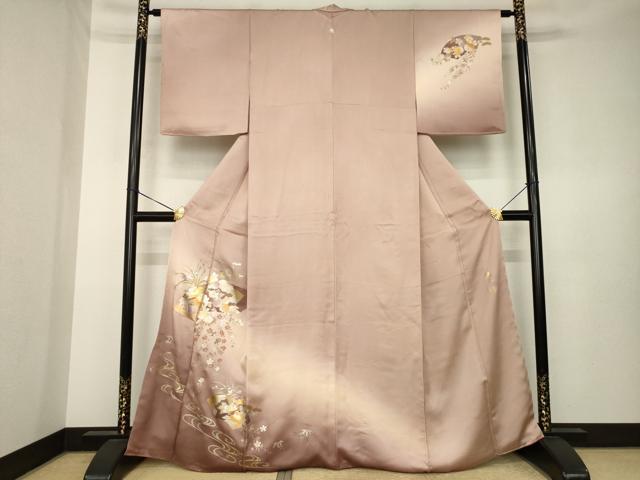 ■■■　サイズ　■■■ 身丈 164cm（肩から） 裄丈 63cm 袖丈 50cm　縫込み 6cm 袖幅 32cm 前幅 24cm 後幅 30.5cm 着物縫いこみ 内揚げ 6cm 裄 お袖側 約3cm　身頃側 約3cm ■■■　商品詳細　...