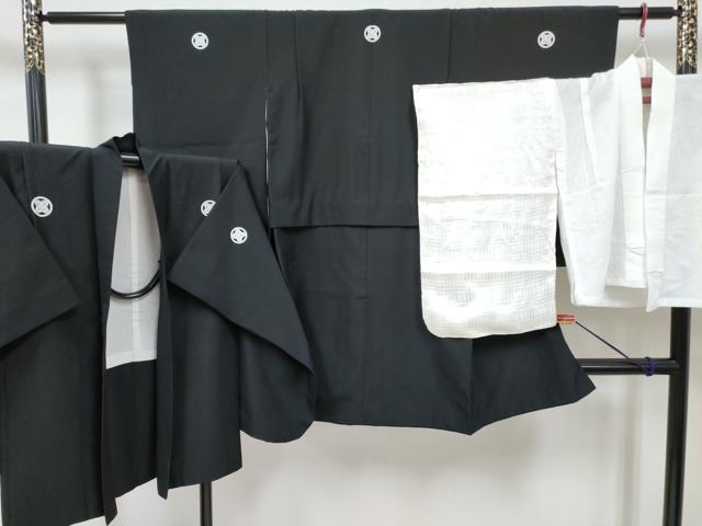 ■■■　サイズ　■■■ 【祝着】 身丈 93cm（肩から） 裄丈 53cm（肩上げ　1cm） 袖丈 56cm　縫込み 2cm 袖幅 30cm 前幅 21cm 後幅 25.5cm 着物縫いこみ 内揚げ 0cm （腰上げ　5cm） 裄 お袖側 ...