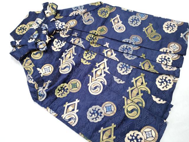 ■■■　サイズ　■■■ 【袴】 紐下　約　49.5cm ■■■　商品詳細　■■■ 袴【交織】 状態は特に目立ったシミ汚れなどもなく大変良い状態です。 お安く出品致しますので、是非この機会にいかがでしょうか？ ■■■　注意事項　■■■ ■モニ...