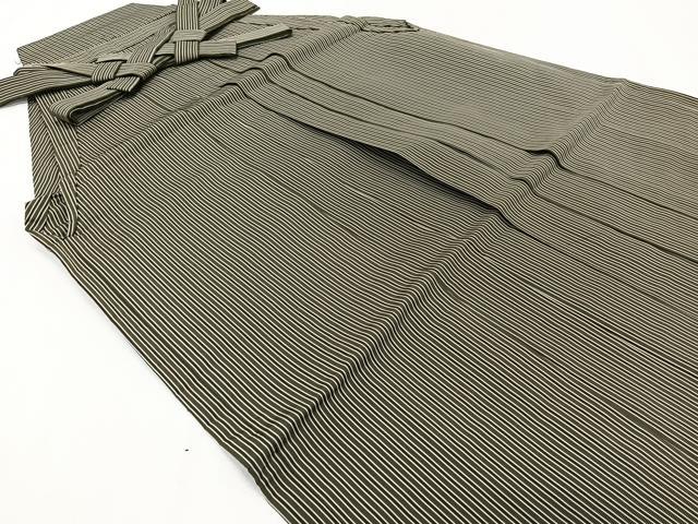 ■■■　サイズ　■■■ 紐下丈　約82.5cm ■■■　商品詳細　■■■ 【正絹】 状態は画像を添付しておりますので、そちらをご確認下さいますよう宜しくお願い致します。 大変上質な逸品になります。 お安く出品致しますので、是非この機会にいか...