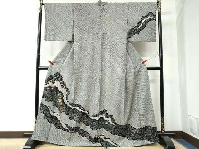 ■■■　サイズ　■■■ 身丈 168cm（肩から） 裄丈 67.5cm 袖丈 48cm　縫込み 5cm 袖幅 34cm 前幅 23cm 後幅 30cm 着物縫いこみ 内揚げ 2.5cm 裄 お袖側 約1cm　身頃側 約2cm ■■■　商品詳...
