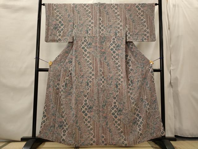 ■■■　サイズ　■■■ 身丈 159cm（肩から） 裄丈 64cm 袖丈 46cm　縫込み 4cm 袖幅 33cm 前幅 25cm 後幅 30cm 着物縫いこみ 内揚げ 4cm 裄 お袖側 約1cm　身頃側 約3cm ■■■　商品詳細　■■...