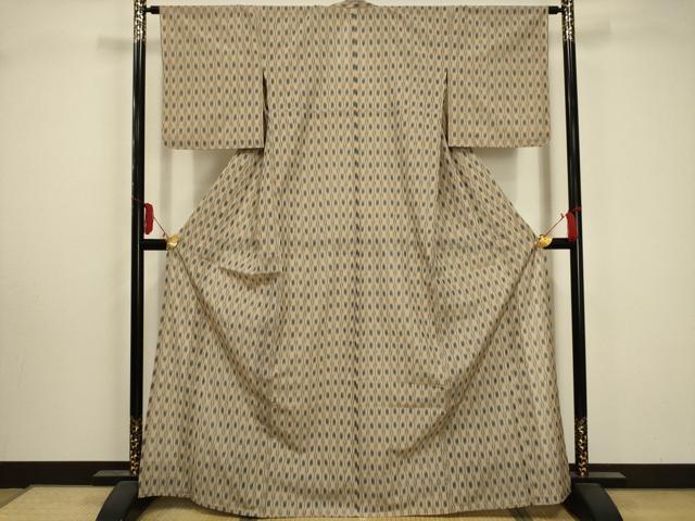 ■■■　サイズ　■■■ 身丈 165cm（肩から） 裄丈 64cm 袖丈 48cm　縫込み 2.5cm 袖幅 32cm 前幅 25.5cm 後幅 29cm 着物縫いこみ 内揚げ 0cm 裄 お袖側 約3cm　身頃側 約2cm ■■■　商品詳...