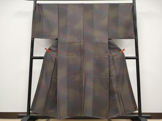 ■■■　サイズ　■■■ 身丈 154cm（肩から） 裄丈 71.5cm 袖丈 53cm 袖幅 36cm 前幅 28.5cm 後幅 34cm 着物縫いこみ 内揚げ 10cm 裄 お袖側 約 2cm　身頃側 約 0cm ■■■　商品詳細　■■■...