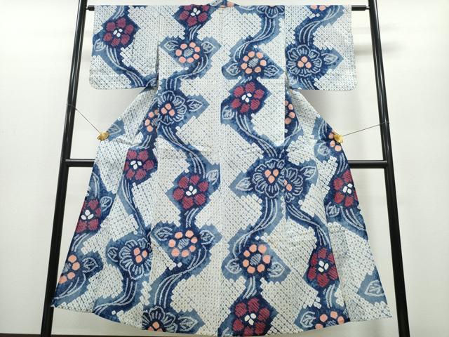 ■■■　サイズ　■■■ 身丈 149cm（肩から） 裄丈 63cm 袖丈 45cm　縫込み 3cm 袖幅 33cm 前幅 23cm 後幅 30.5cm 着物縫いこみ 内揚げ 0cm 裄 お袖側 約2cm　身頃側 約2cm ■■■　商品詳細　...