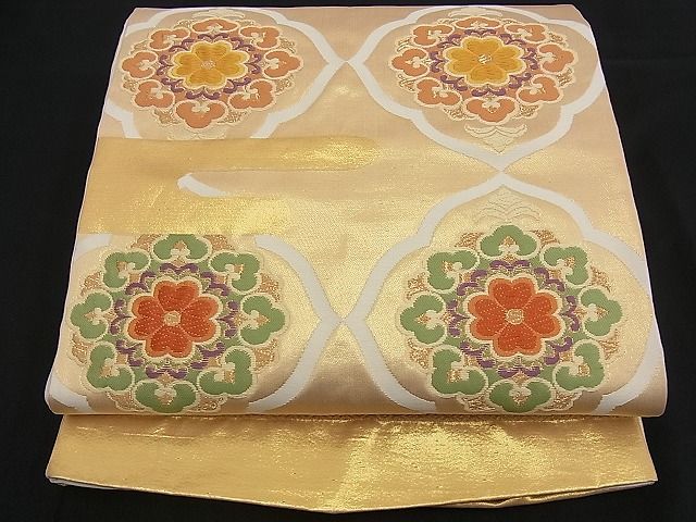 ■■■　サイズ　■■■ 長さ 428cm 幅 30.5cm程 ■■■　商品詳細　■■■ 【正絹・芯なし】状態は接写画像のように柄止まり所々・裏地所々に薄いアクがございますがその他特に目立ったシミ汚れなどもなく大変良い状態です。着用時には見え...