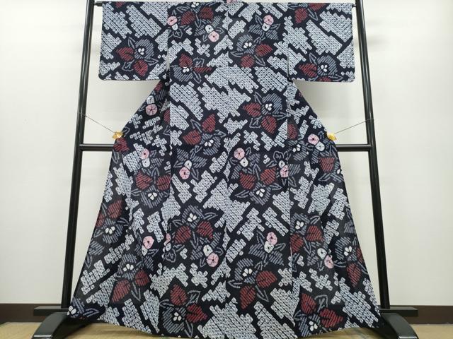 ■■■　サイズ　■■■ 身丈 163.5cm（肩から） 裄丈 66.5cm 袖丈 46cm　縫込み 5.5cm 袖幅 34.5cm 前幅 25.5cm 後幅 30cm 着物縫いこみ 内揚げ 2.5cm 裄 お袖側 約3.5cm　身頃側 約3...