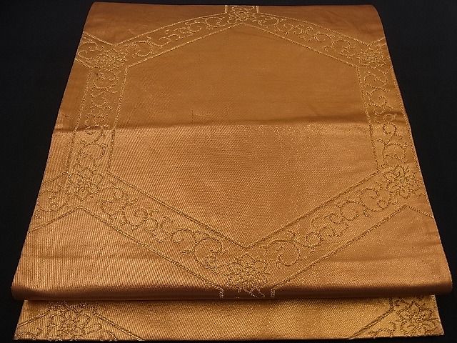 ■■■　サイズ　■■■ 長さ 432cm 幅 30.5cm程 ■■■　商品詳細　■■■ 【正絹】状態は接写画像のように手先に若干のスレがございますがその他特に目立ったシミ汚れなどもなく大変良い状態です。着用時には見えない部分になりますのであ...