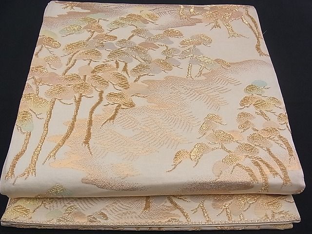 ■■■　サイズ　■■■ 長さ 426cm 幅 30cm程 ■■■　商品詳細　■■■ 【正絹・芯なし】状態は接写画像のように裏地に薄い汚れがございますがその他表地は特に目立ったシミ汚れなどもなく大変良い状態です。着用時には見えない部分になりま...