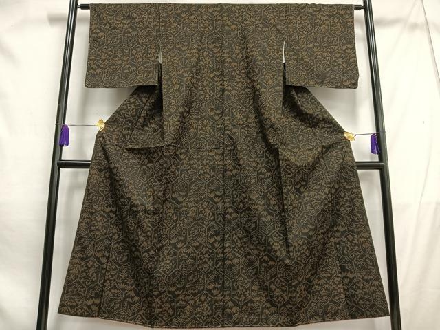 ■■■　サイズ　■■■ 身丈 148cm（肩から） 裄丈 63cm 袖丈 45cm　縫込み 4cm 袖幅 32cm 前幅 23cm 後幅 28cm 着物縫いこみ 内揚げ 0cm 裄 お袖側 約2cm　身頃側 約2cm ■■■　商品詳細　■■...