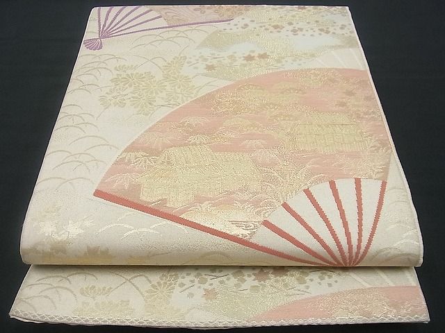 ■■■　サイズ　■■■ 長さ 492cm 幅 29cm程 ■■■　商品詳細　■■■ 【正絹】 状態は接写画像のように 裏地・太鼓に薄い汚れ、前柄から手先にかけて折れ山の薄い汚れがございますが その他特に目立ったシミ汚れなどもなく大変良い状態...