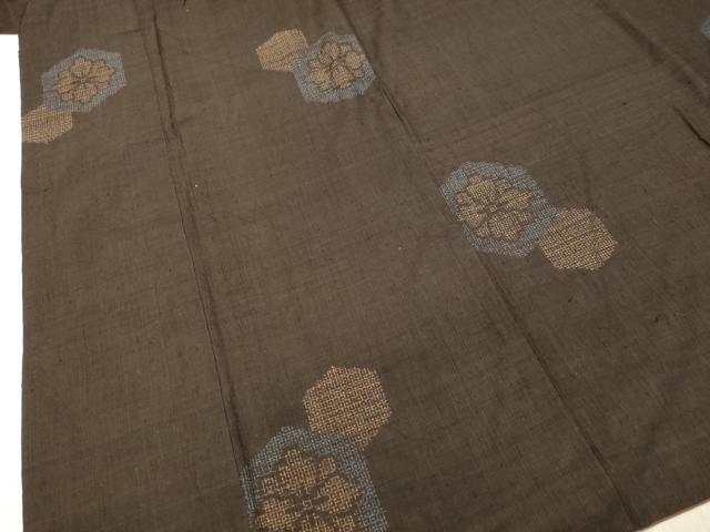 ■■■　サイズ　■■■ 身丈 154cm（肩から） 裄丈 63cm 袖丈 44cm　縫込み 6cm 袖幅 33cm 前幅 23cm 後幅 29cm 着物縫いこみ 内揚げ 2cm 裄 お袖側 約3cm　身頃側 約2cm ■■■　商品詳細　■■...