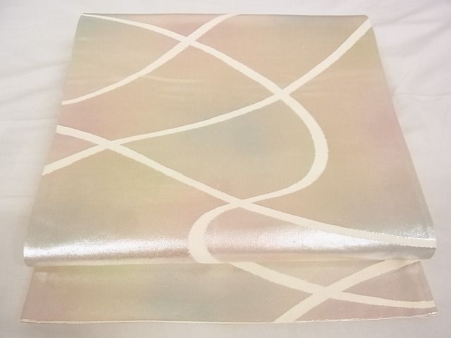 ■■■　サイズ　■■■ 長さ 424cm 幅 31cm程 ■■■　商品詳細　■■■ 【正絹・芯なし】 状態は接写画像のように 太鼓下部・裏地所々に薄い汚れ、太鼓上部・前柄・手先に擦れがございますが その他特に目立ったシミ汚れなどもなく大変良...