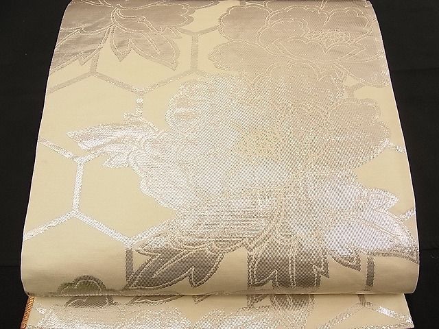 ■■■　サイズ　■■■ 長さ 420cm 幅 31cm程 ■■■　商品詳細　■■■ 【正絹】 状態は接写画像のように 裏面のたれ先に薄い汚れがございますが その他表面は特に目立ったシミ汚れなどもなく大変良い状態です。 大変上質な逸品になりま...