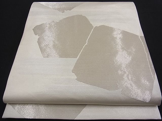 ■■■　サイズ　■■■ 長さ 420cm 幅 32cm程 ■■■　商品詳細　■■■ 【正絹】状態は接写画像のように太鼓下部、太鼓、太鼓上部に薄い汚れがございますがその他特に目立ったシミ汚れなどもなく大変良い状態です。大変上質な逸品になります...