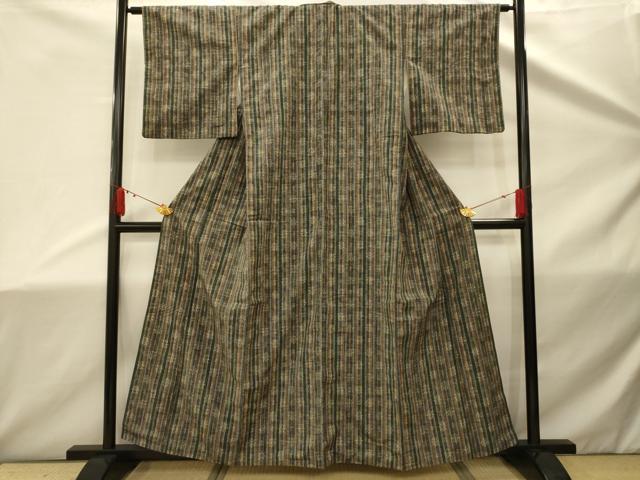 ■■■　サイズ　■■■ 身丈 157cm（肩から） 裄丈 64cm 袖丈 48cm　縫込み 3cm 袖幅 32.5cm 前幅 25cm 後幅 29cm 着物縫いこみ 内揚げ 0cm 裄 お袖側 約3.5cm　身頃側 約3.5cm ■■■　商...