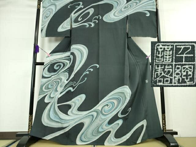 ■■■　サイズ　■■■ 身丈 164cm（肩から） 裄丈 68.5cm 袖丈 47cm　 縫込み 5cm 袖幅 34.5cm 前幅 25.5cm 後幅 31cm 着物縫いこみ 内揚げ 4.5cm 裄 お袖側 約 1.5cm　身頃側 約 0c...