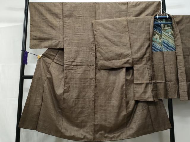 ■■■　サイズ　■■■ 【着物】 身丈 137cm（肩から） 裄丈 68.5cm 袖丈 50cm　縫込み 0cm 袖幅 34.5cm 前幅 26.5cm 後幅 30.5cm 着物縫いこみ 内揚げ 5cm 裄 お袖側 約1cm　身頃側 約0c...