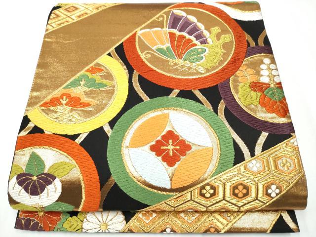 ■■■　サイズ　■■■ 長さ 446cm 幅 31cm程 ■■■　商品詳細　■■■ 【正絹】 状態は接写画像のように表地所々に糸よれがございます。 西陣老舗機元「河合美術織物」は古典文様を得意とする機屋さんで 豪華で格調高く高級感溢れる大変...