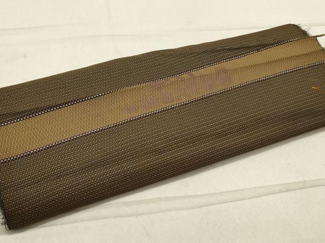 ■■■　サイズ　■■■ 長さ　　羽尺分あり 幅　　　約36cm ■■■　商品詳細　■■■ 【正絹・未使用】 状態は特に目立ったシミ汚れなどもなく大変良い状態です。 大変上質な逸品になります。 お安く出品致しますので、是非この機会にいかがでし...