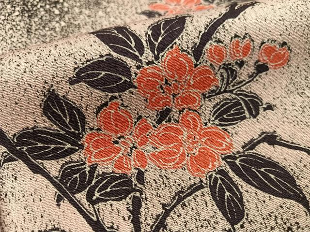 ■■■　サイズ　■■■ 身丈 168cm（肩から） 裄丈 66cm 袖丈 52cm　縫込み 3cm 袖幅 34cm 前幅 23cm 後幅 28.5cm 着物縫いこみ 内揚げ 0cm 裄 お袖側 約2cm　身頃側 約3cm ■■■　商品詳細　...