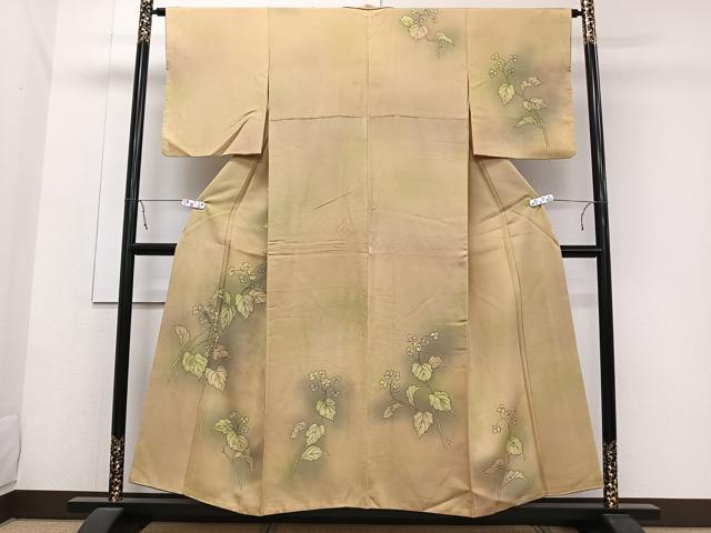 ■■■　サイズ　■■■ 身丈 153.5cm（肩から） 裄丈 63cm 袖丈 49.5cm　縫込み 4cm 袖幅 32cm 前幅 23cm 後幅 30cm 着物縫いこみ 内揚げ 4.5cm 裄 お袖側 約3cm　身頃側 約3cm ■■■　商...