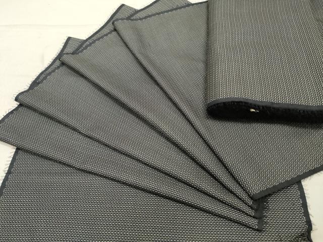 ■■■　サイズ　■■■ 長さ　　着尺分あり 幅　　　約38cm ■■■　商品詳細　■■■ 【正絹・未使用】 状態は特に目立ったシミ汚れなどもなく大変良い状態です。 大変上質な逸品になります。 お安く出品致しますので、是非この機会にいかがでし...