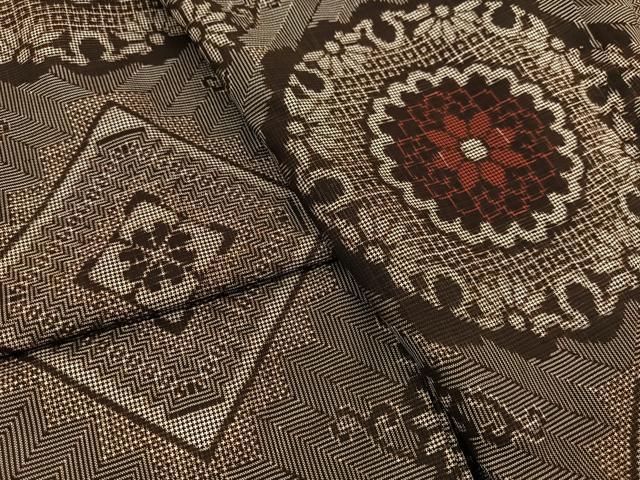 ■■■　サイズ　■■■ 身丈 153.5cm（肩から） 裄丈 64cm 袖丈 56cm　縫込み 4cm 袖幅 33cm 前幅 23cm 後幅 29cm 着物縫いこみ 内揚げ 0cm 裄 お袖側 約2cm　身頃側 約3cm ■■■　商品詳細　...