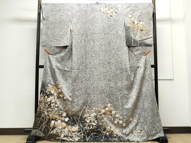 ■■■　サイズ　■■■ 身丈 168cm（肩から） 裄丈 68cm 袖丈 53.5cm　縫込み 7cm 袖幅 34cm 前幅 29cm 後幅 31cm 着物縫いこみ 内揚げ 1cm 裄 お袖側 約4cm　身頃側 約3cm ■■■　商品詳細　...