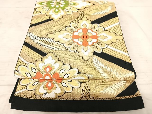 ■■■　サイズ　■■■ 長さ 388cm 幅 30cm程 ■■■　商品詳細　■■■ 【正絹・芯なし】 詳細に関しましては、画像をご確認ください。 大変上質な逸品になります。 お安く出品致しますので、是非この機会にいかがでしょうか？ ■■■　...