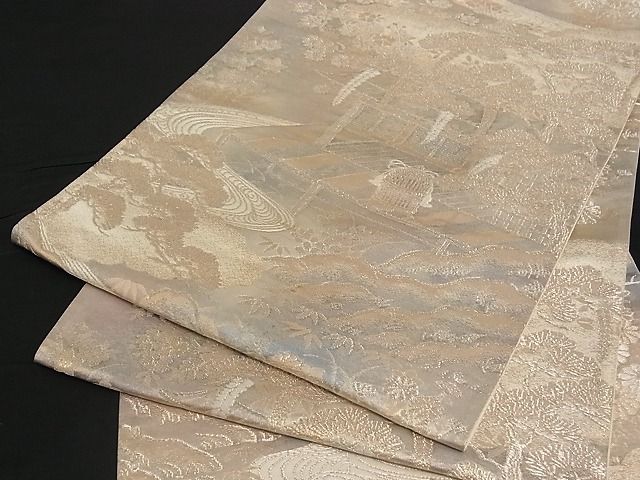 ■■■　サイズ　■■■ 長さ 424cm 幅 30cm程です。 ■■■　商品詳細　■■■ 正絹・未仕立てになります。 状態は裏地・柄止まり・前柄・太鼓・たれ先上部・たれ先に薄い汚れがございますが その他特に目立ったシミ汚れなどもなく大変良い...
