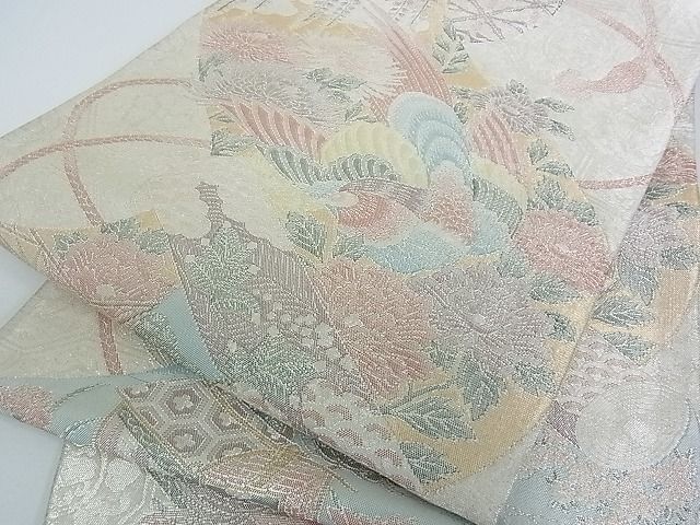 ■■■　サイズ　■■■ 長さ 436cm 幅 30cm程 ■■■　商品詳細　■■■ 【正絹・芯なし・関西仕立て】 状態は接写画像のように 柄止まり・裏地・太鼓上部に薄い汚れがございますが その他特に目立ったシミ汚れなどもなく大変良い状態です...