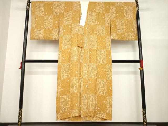 ■■■　サイズ　■■■ 身丈 145cm（肩から） 裄丈 70cm 袖丈 52cm　縫込み 4cm 袖幅 35cm 前幅 30cm 後幅 34cm 着物縫いこみ 内揚げ 2cm 裄 お袖側 約1.5cm　身頃側 約0cm ■■■　商品詳細　...