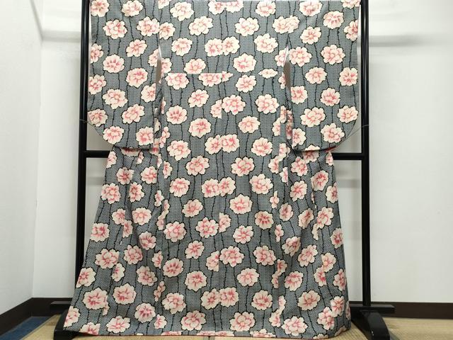 ■■■　サイズ　■■■ 身丈 169.5cm（肩から） 裄丈 67cm 袖丈 75.5cm　縫込み 2cm 袖幅 34cm 前幅 25cm 後幅 29.5cm 着物縫いこみ 内揚げ 0cm 裄 お袖側 約1.5cm　身頃側 約1cm ■■■...