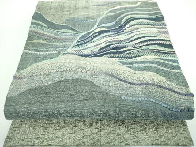 ■■■　サイズ　■■■ 長さ 450cm 幅 31.5cm程 ■■■　商品詳細　■■■ 【正絹】 状態は接写画像のように表地所々に薄い汚れがございます。 大変上質な逸品になりますのでぜひお手入れをされてお召しになられてはいかがでしょうか。 ...