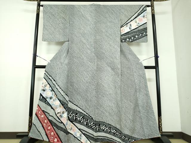 ■■■　サイズ　■■■ 身丈 162cm（肩から） 裄丈 63cm 袖丈 48.5cm　縫込み 5cm 袖幅 32cm 前幅 25.5cm 後幅 30cm 着物縫いこみ 内揚げ 6.5cm 裄 お袖側 約2.5cm　身頃側 約3cm ■■■...