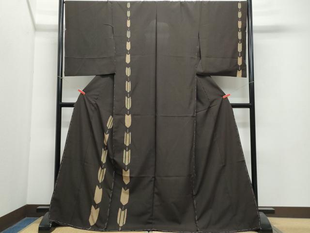 ■■■　サイズ　■■■ 反幅　37.5cm　　　八掛付き ※ご自身でお好みのサイズに仕立ててお召になっていただけます。 ■■■　商品詳細　■■■ 【正絹・未使用】 状態は特に目立ったシミ汚れなどもなく大変良い状態です。 大変上質な逸品になり...