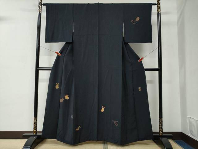 ■■■　サイズ　■■■ 身丈 161cm（肩から） 裄丈 63cm 袖丈 48cm　縫込み 10cm 袖幅 33cm 前幅 23cm 後幅 29cm 着物縫いこみ 内揚げ 4cm 裄 お袖側 約3cm　身頃側 約5cm ■■■　商品詳細　■...