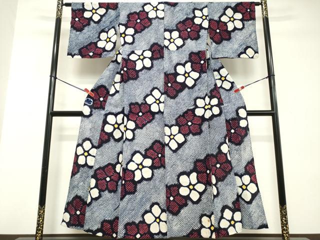 ■■■　サイズ　■■■ 身丈 151cm（肩から） 裄丈 63cm 袖丈 42cm　縫込み 2cm 袖幅 33cm 前幅 24cm 後幅 30cm 着物縫いこみ 内揚げ 0cm 裄 お袖側 約0cm　身頃側 約2.5cm ■■■　商品詳細　...