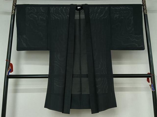 ■■■　サイズ　■■■ 身丈 106cm（肩から） 裄丈 68cm 袖丈 52cm　縫込み 3cm 袖幅 34cm 前幅 26cm 後幅 30cm 着物縫いこみ 内揚げ 0cm 裄 お袖側 約1cm　身頃側 約0cm ■■■　商品詳細　■■...