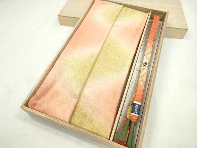 ■■■　サイズ　■■■ 帯締め　約164cm（房含む） ■■■　商品詳細　■■■ 【正絹・未使用】 状態は未使用ですが、参考画像のように帯締めに薄い汚れがございます。 その他特に目立ったシミ汚れなどもなく大変良い状態です。 大変上質な逸品に...